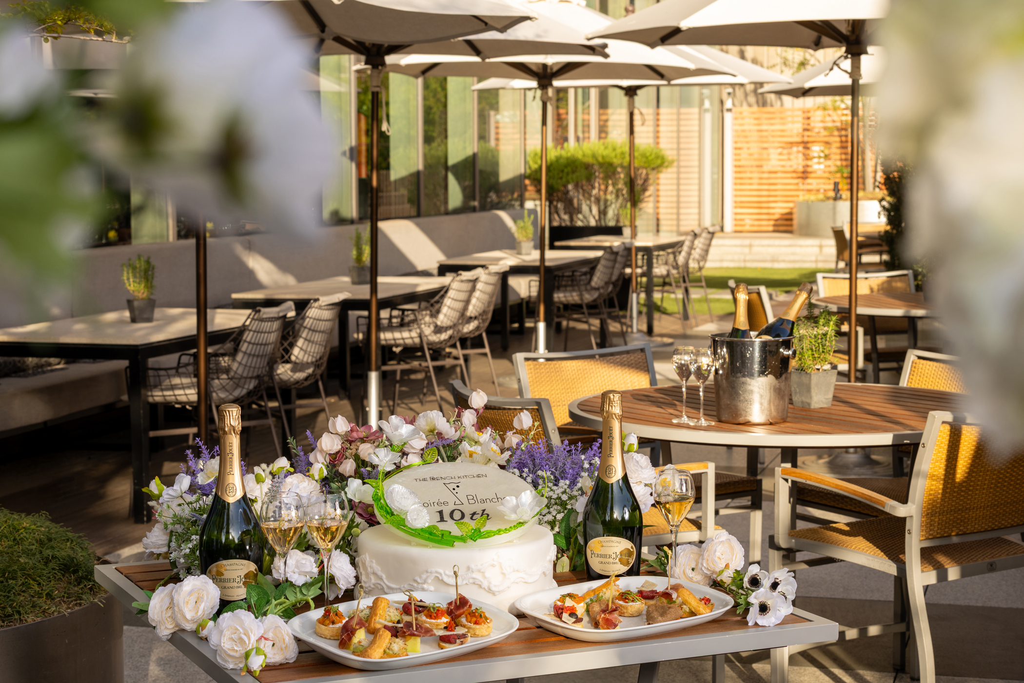 Soirée Blanche – The white-themed summer dining event inspired by the ...